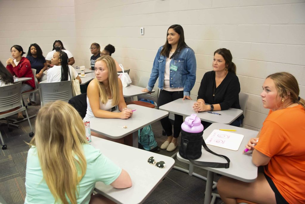 Cleared for takeoff: Upperclassmen empower peers through AUM’s Flight School mentoring program - AUM
