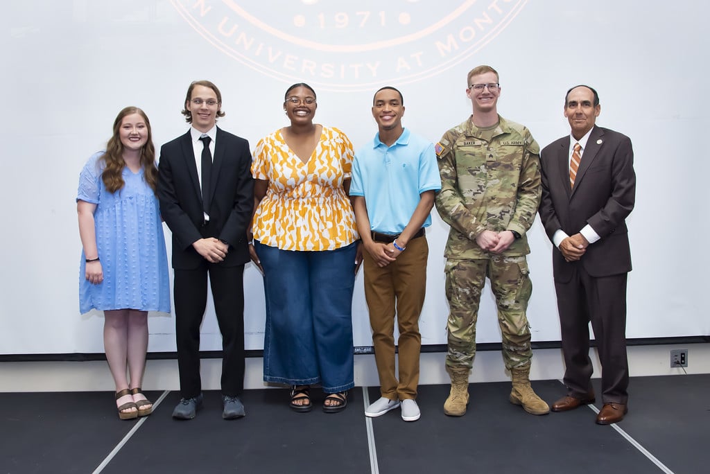 Warhawk Weekly 4-23: General speaking at commencement; SGA officers - AUM